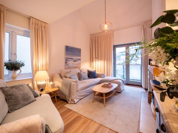 Luxury Dartmouth Townhouse With Pool & Parking - Brixham