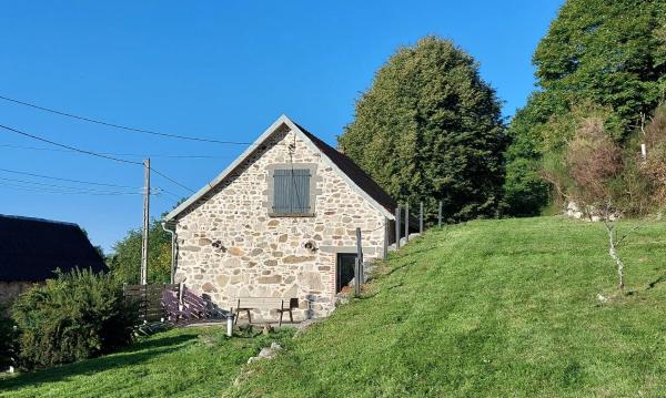Maison Entre Sancy Et Cantal, Proches Des Lacs - Chastreix