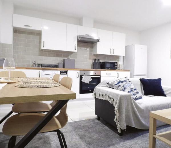 Stylish 3bed Apt - Prime Location - Sleeps 6 - Leeds