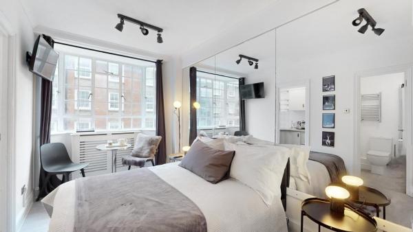 Chelseacloisters258 - Surbiton