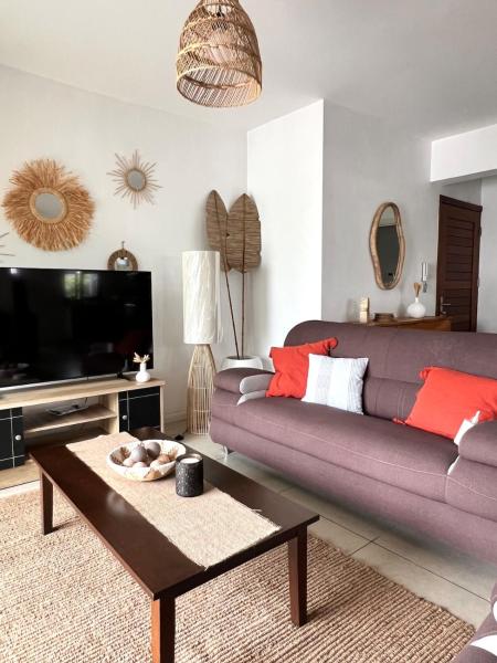 Modern & Quiet 2br Apartment - Fast Wifi & Parking - Mauritius