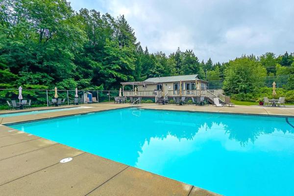 Pleasant Mountain Ski Chalet - Bridgton, ME