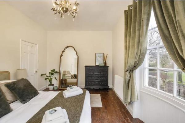 Tower Place Cottage - York City Walls - Hot Tub - York