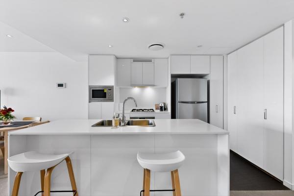 Level 15 Skytower Is A 2br Cbd Retreat - Newstead