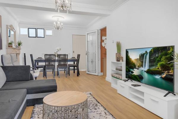 Contractor House - Heathrow & M25, Parking, Wi-fi - Staines-upon-Thames