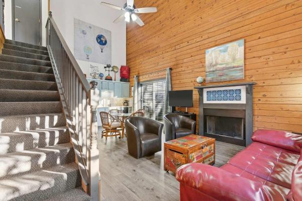 The Travelers Nest For 8 - Branson, MO