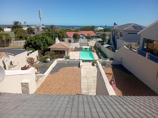 Ocean Glimpse - Cape Town