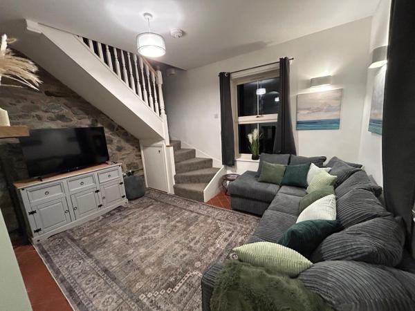 2 Bed House Sleeps 4 Centre Of Welshpool Parking - Welshpool