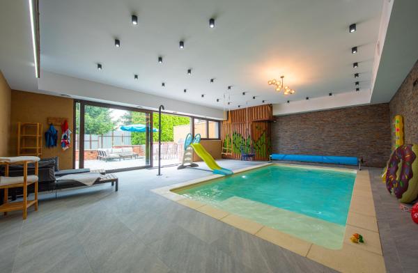 Wellness Vila ŽAkovce S Bazénom - Slowakije