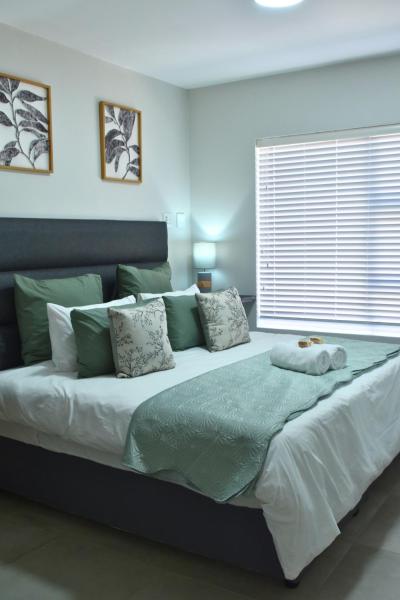 Luxury Apartment Unit 15 - 1 On York - George