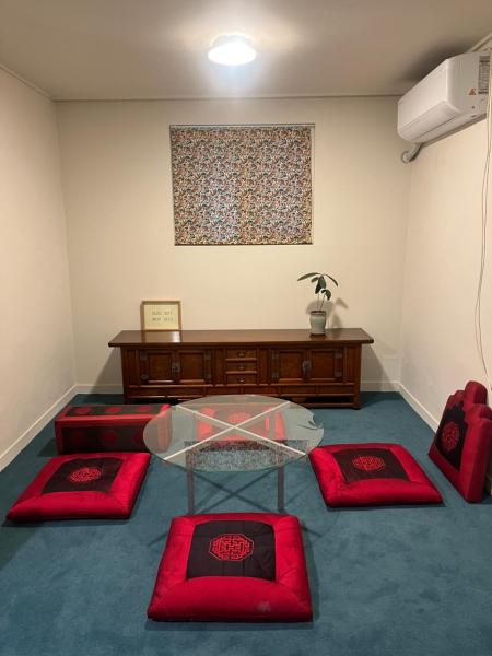 Mangwondouner-artist Home Near Mangwon Market And Han River - Seul