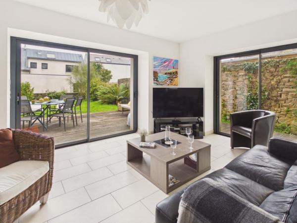 Jolie Maison Pour 6 Avec Jardin En Plein Centre - Beg Meil