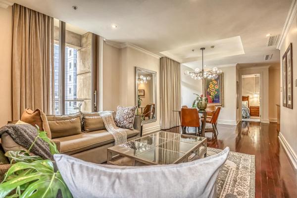 The Michelangelo Towers - Luxurious Two Bedroom Apartment - Sandton