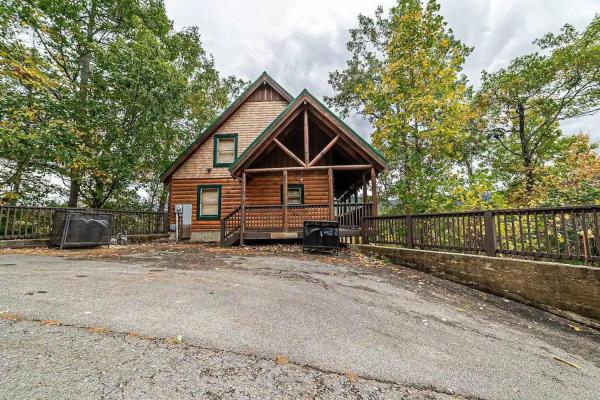 Joes Place By Beyond Expectations W Hot Tub - Pigeon Forge, TN