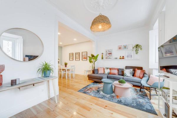 Cascais Centre, Beautiful 85m2 Apartment, T2 With Patio, Ground Floor No Step - Cascais