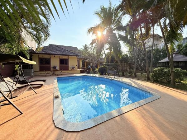 Yellow House Garden Pool Villa - Chiang Mai