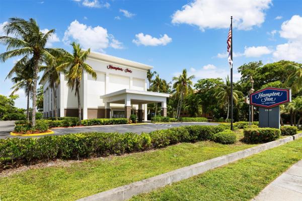 Hampton Inn Naples-central - Naples, FL