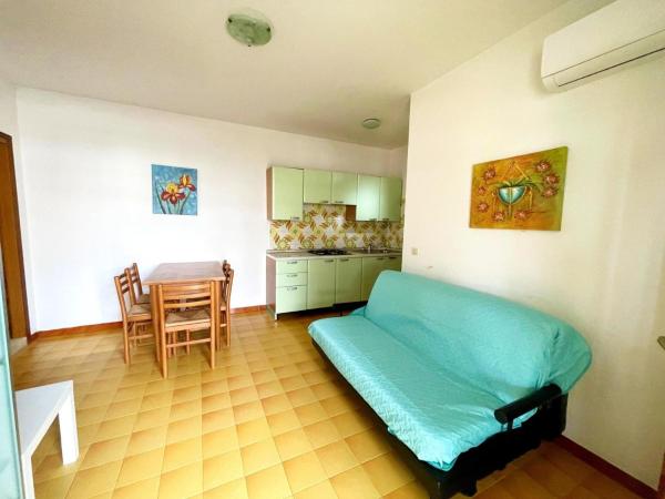 Via Delle Campanule Apartment For 5 - Albarella