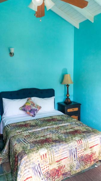 Lamblion Holiday Apartment - Antigua and Barbuda