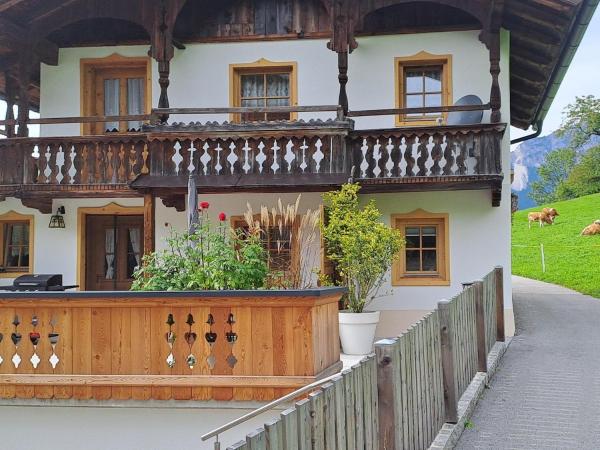 Chalet Anna With Terrace And Mountain View - Tyrol