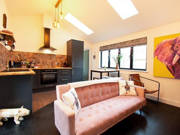 Diesel's Desirable Den - Uk36786 - Maidstone