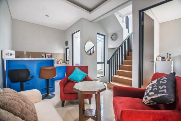 Rumah Rojana - Stay Modern & Nyaman Dengan 3 Kamar Tidur - Jakarta