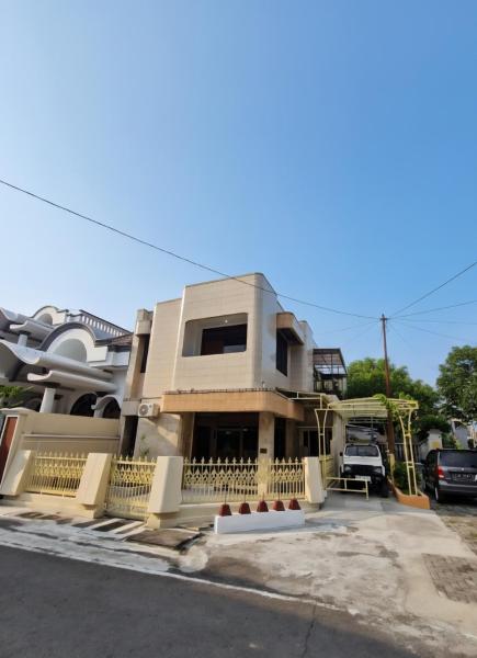 Galareka House 2 - With 4 Bedrooms In Solo Center - Surakarta