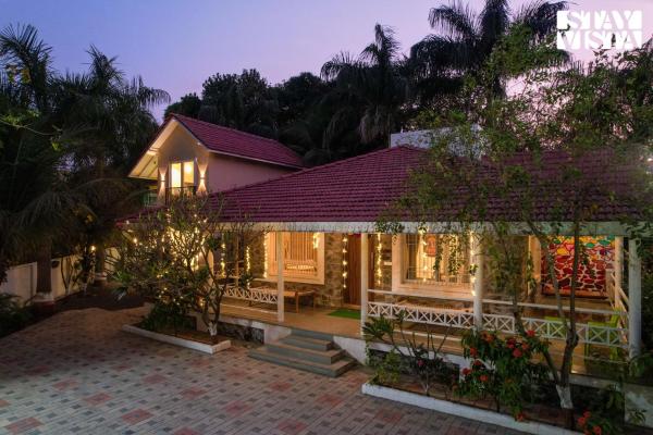Native Place - Shirdi By Veo, Stayvista - Orchard & Shared Pool - Kopargaon