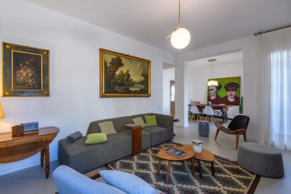 Guesthost - Trieste 153 Cozy Balcony Apartment - Pesaro