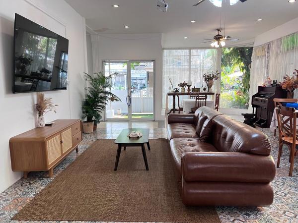 Center Of Chiang Mai Old City,5 Bedrooms House,convenient - Csiangmaj