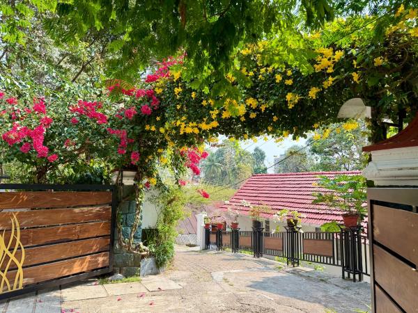 Little Chandhana Guest House - Kottayam