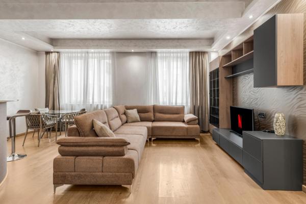 Heart Of Northern Avenue 2bdr Luxury Apartment - 