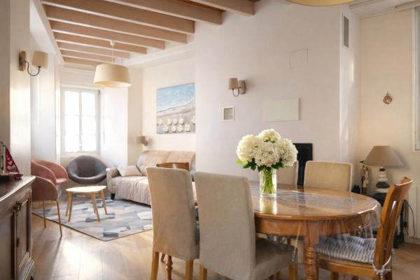 Jolie Maison De Centre Ville 8 Personnes - Vendée