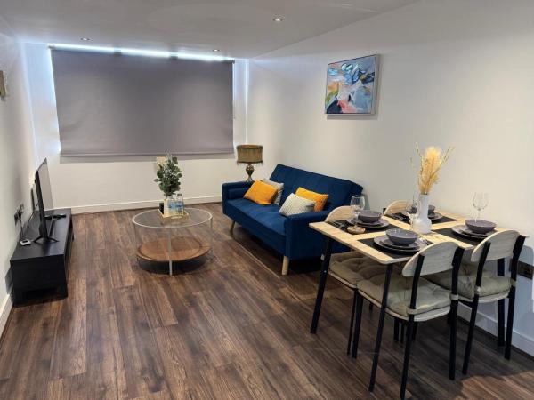 Birmingham Central Luxury Apartment - Midlands Arts Centre