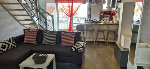 Port Brescou, T3 En Duplex Climatisé, Superbe Vue Sur Le Port - Portiragnes