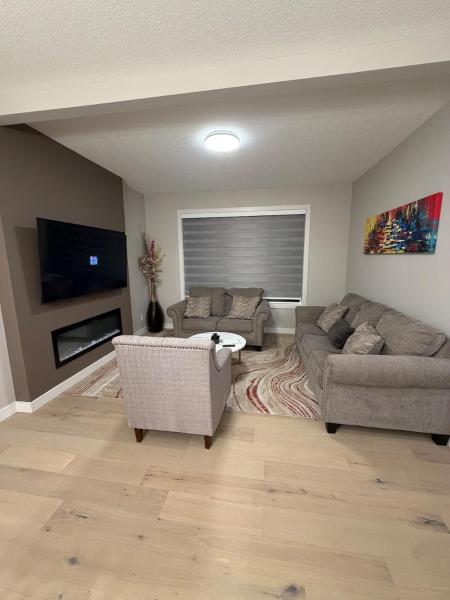 3-4 Bedroom Duplex House - Cochrane