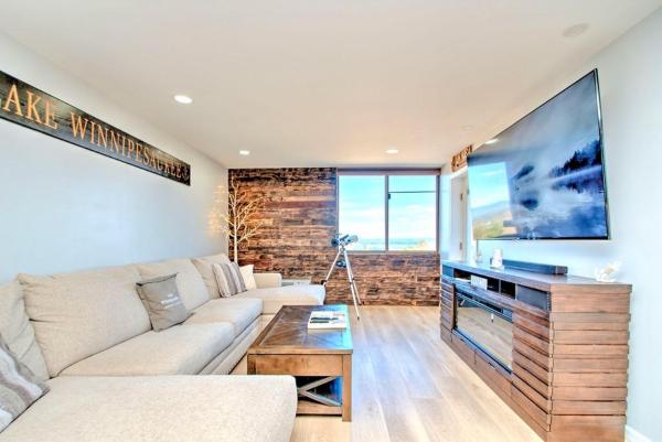 Beautiful 2 Bedroom 2 Bath Lake View Condo Close To Weirs Beach - Weirs Beach, NH