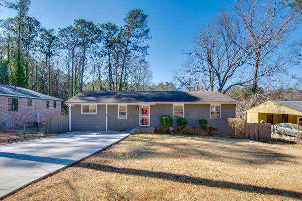 7 Mi To Dtwn Atl! Family-friendly Escape With Deck - Atlanta, GA