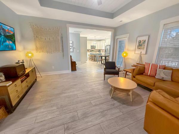 Live Oak Villa~oki Beach Retreat - Oak Island, NC