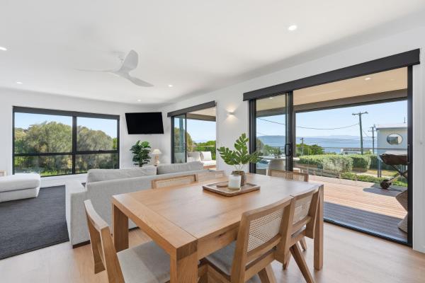 'The Bay Escape' Opossum Bay A Beach Side Suburb 40 Mins To City - Hobart