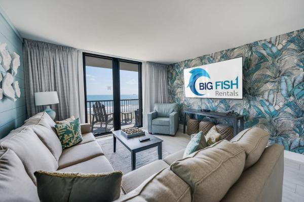 Amazing Coastal Retreat Wbalcony, Hot Tubs & Pool - Myrtle Beach, SC