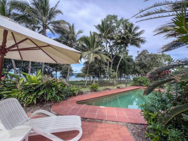 Beaches Apt 2 Beachfront - Mission Beach, Queensland