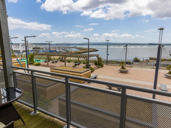 About Tern - Sandbanks