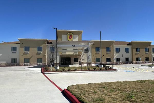 Super 8 By Wyndham Baytown - Highlands, TX
