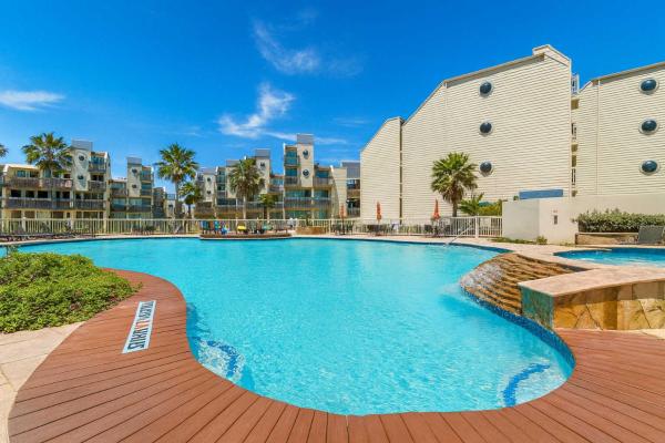 Poolside Family Perfect On Beach 1st Floor - South Padre Island