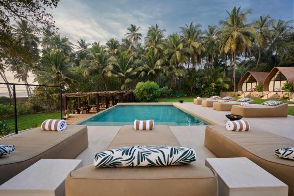 Saffronstays Ovates By The Sea - Diveagar