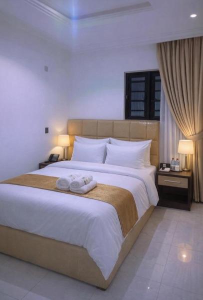 Iron Crest Hotel & Lounge - Lagos, Nigeria