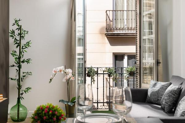 Stylish & Newly Renovated Retreat In Málaga Centre - Málaga