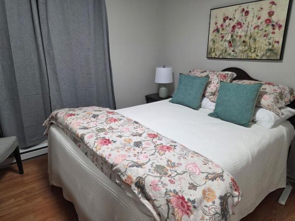 3 Bedroom Near Airport - Oromocto