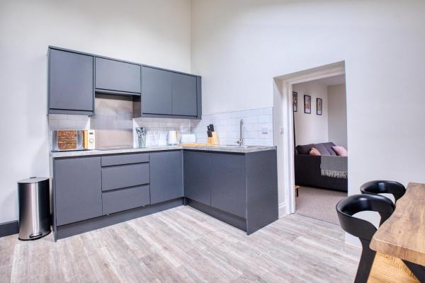 Ivy Cottage, 1 Bedroom, Cheltenham City Centre By Mystayinn - Cheltenham